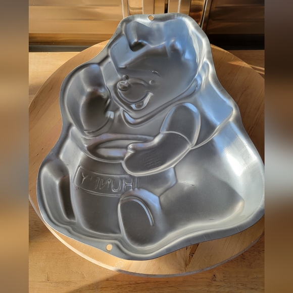 Wilton | Kitchen | Vintage Wilton Cake Pan Winnie The Pooh Bear Hunny ...